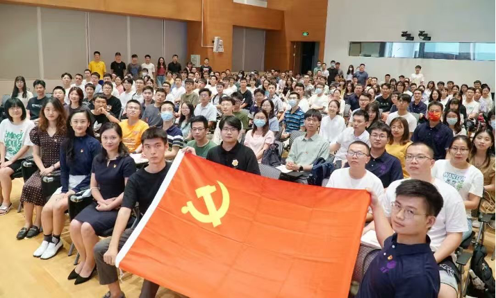 林枫辅导员奖获奖人曹子健 | 在集体中生长，向下扎根，向阳而行-清华大学生物医学工程学院